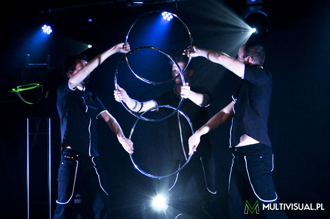 Kamil Dziliński - Podbijamy świat z multivisual - Kuglarstwo